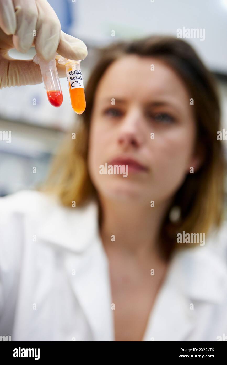 Quantum dot samples hi-res stock photography and images - Alamy