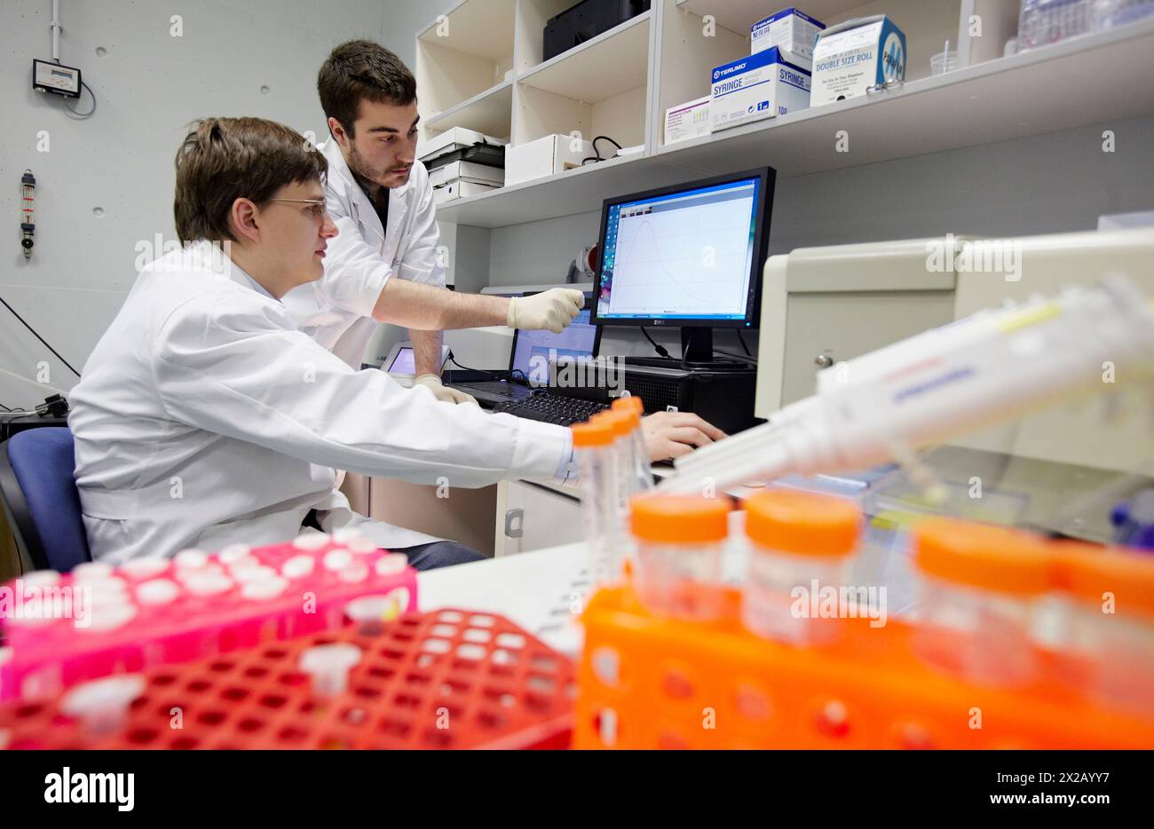 Discussing fluorimeter data from a biological sample, Characterization ...