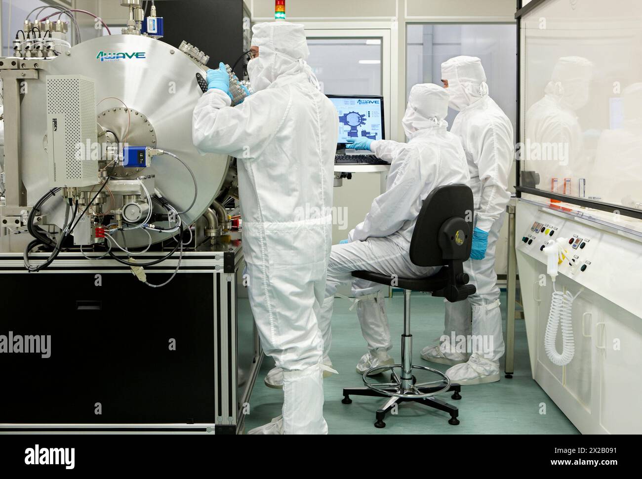 Sputter sputtering hi-res stock photography and images - Alamy