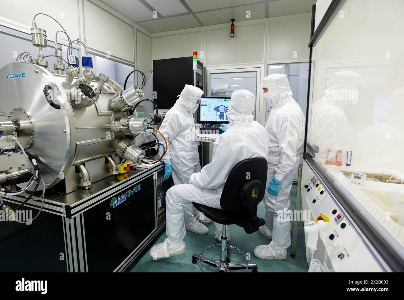 Focused ion beam hi-res stock photography and images - Alamy