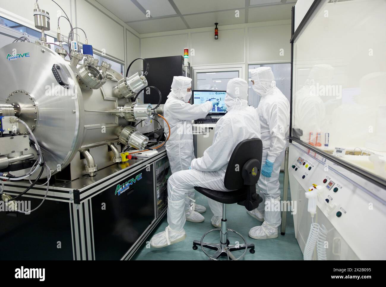 Sputter sputtering hi-res stock photography and images - Alamy