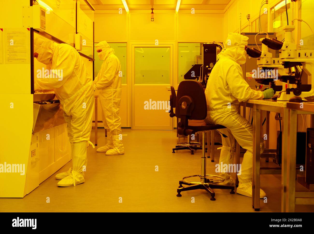 Spin coating, hot plate, wet benches, Photolithography Room, clean room ...