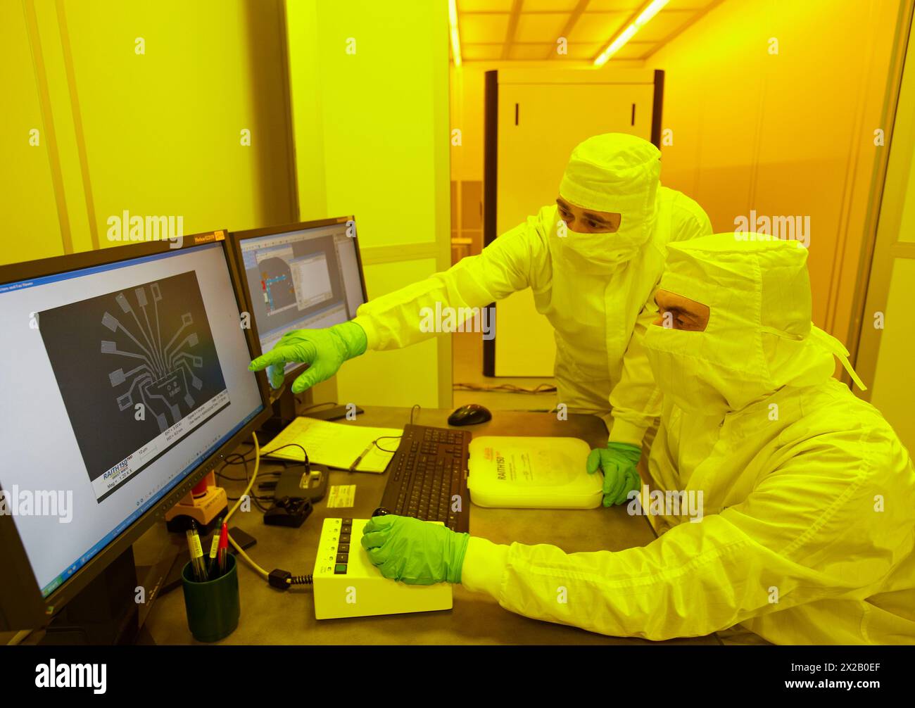 Cheking with an electron microscope the results of an e-beam ...