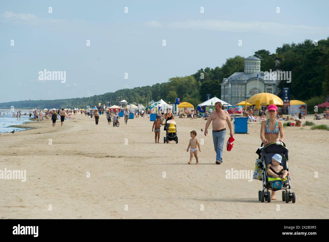 Situee a une vingtaine de kilometres de Riga; Majori est le site le ...