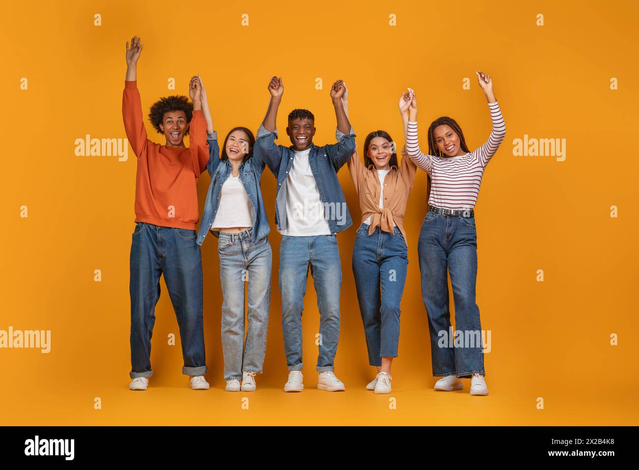 International group of adults hi-res stock photography and images - Alamy