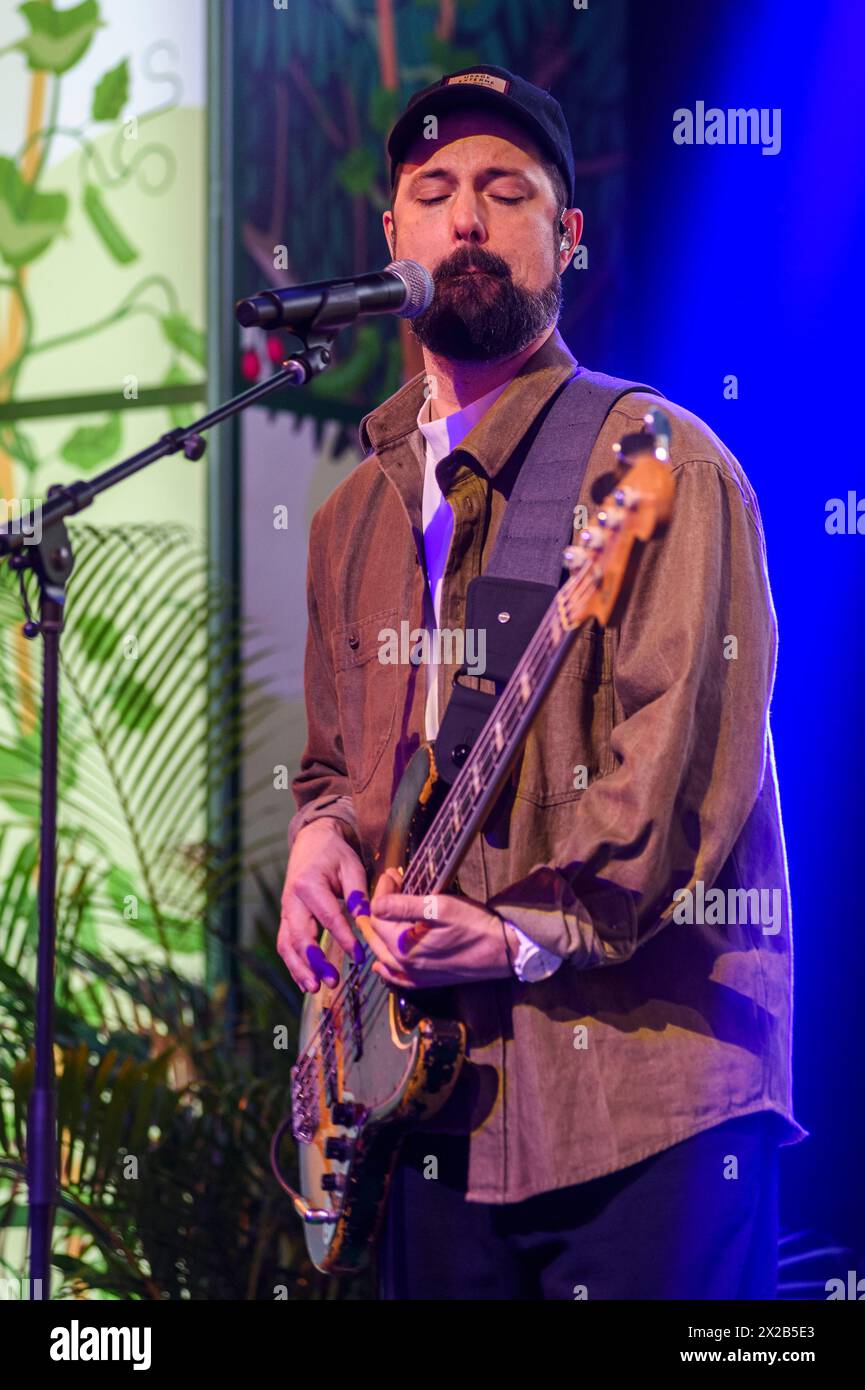 Puggy presents its album Radio Kitchen during the Wonderfood Adventure ...