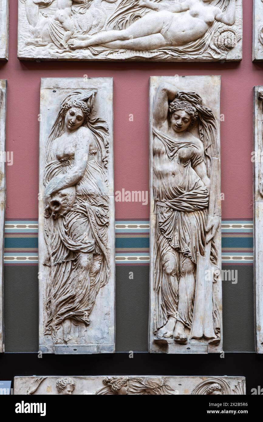 Water plaster hi-res stock photography and images - Alamy