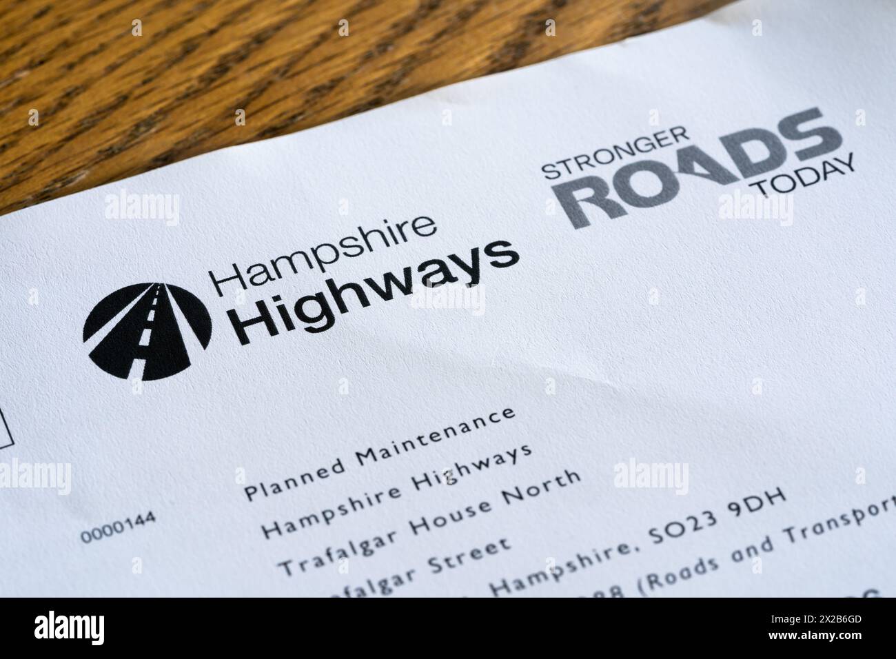 Fixing potholes hi-res stock photography and images - Alamy