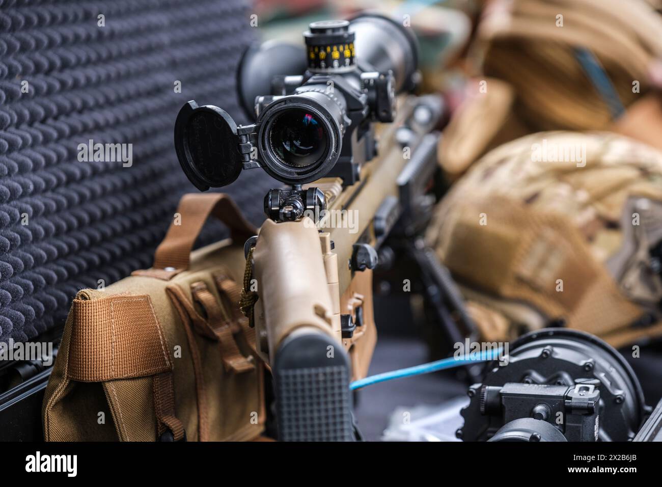 Belgian army weapon - FN assault rifle SCAR | Fusil d'assaut de l'armée ...