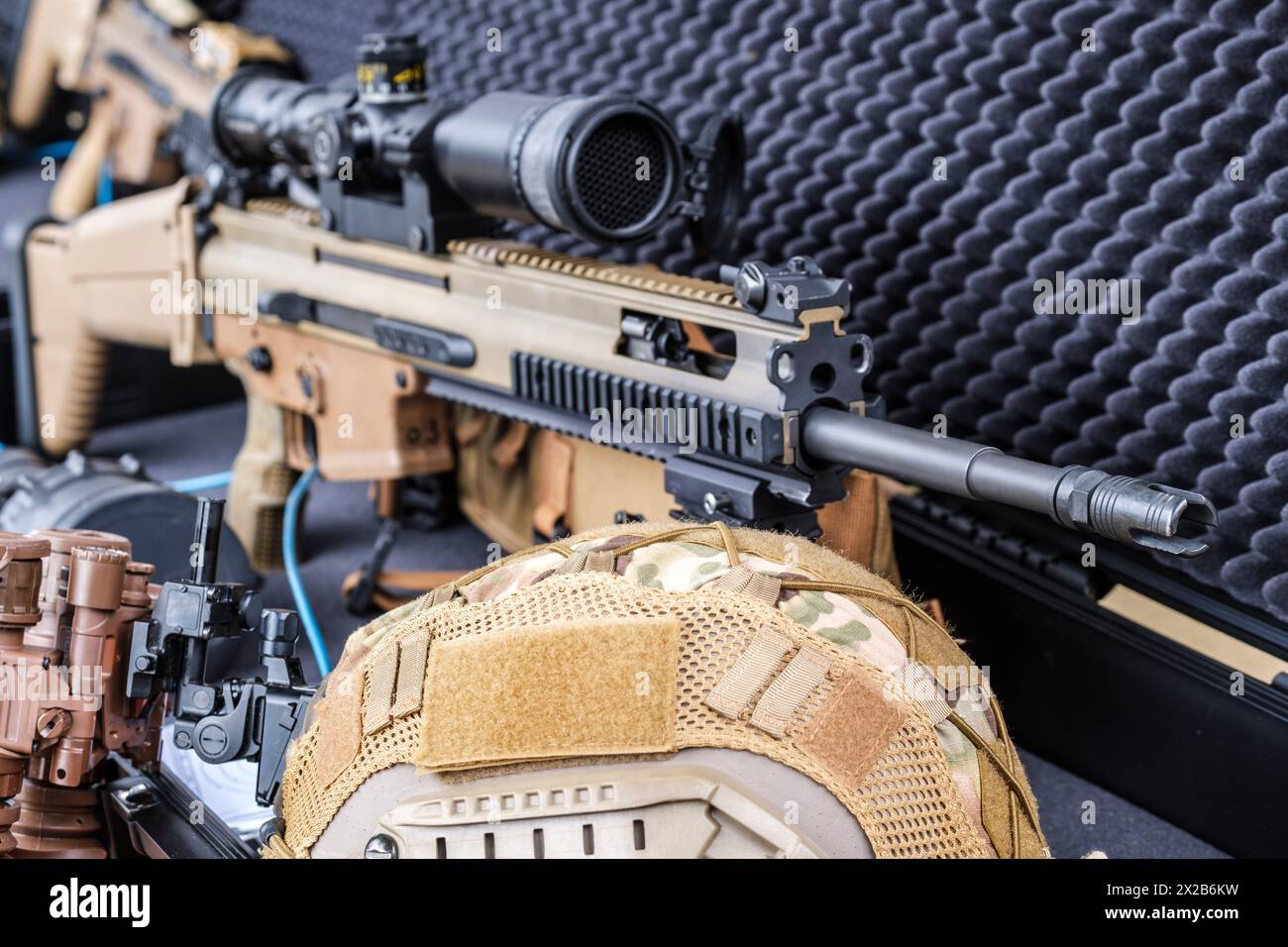 Belgian army weapon - FN assault rifle SCAR | Fusil d'assaut de l'armée ...