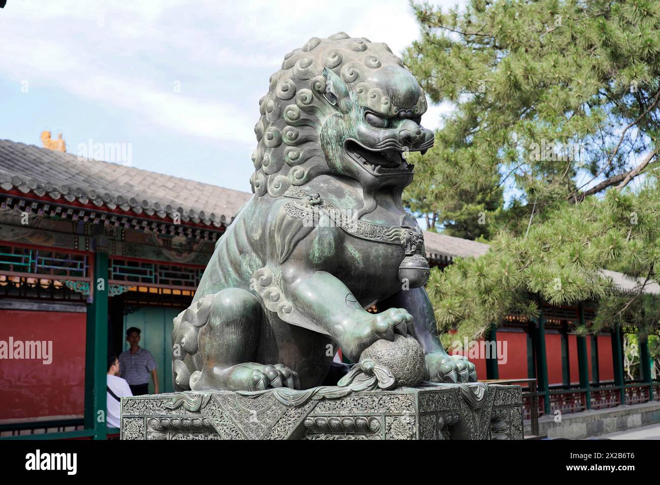 New Summer Palace, Beijing, China, Asia, Statue of a Chinese stone lion ...