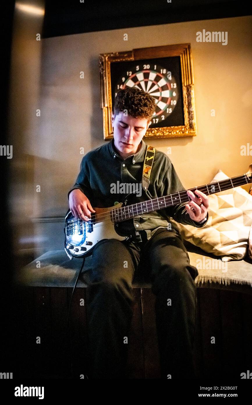 Edinburgh, Scotland. Sat 20 April 2024. Scottish band Waverley ...