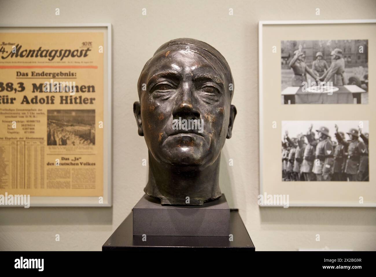 Adolf Hitler, Bernhard Bleecker 1937, Deutsches Historisches Museum ...