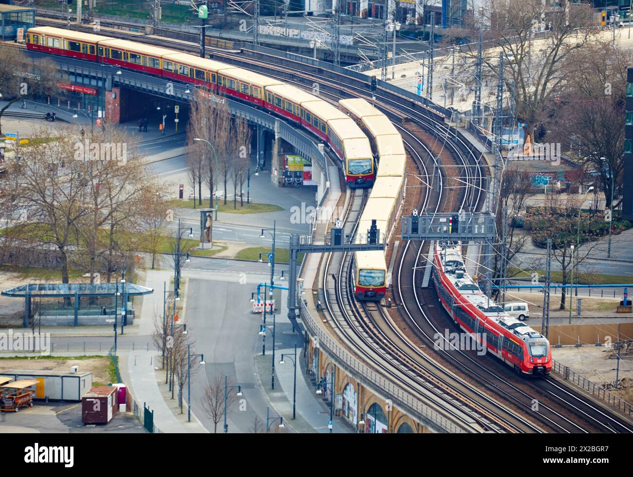 Railroad tracks, railway, Alexanderplatz, Berlin, Germany Stock Photo - Alamy