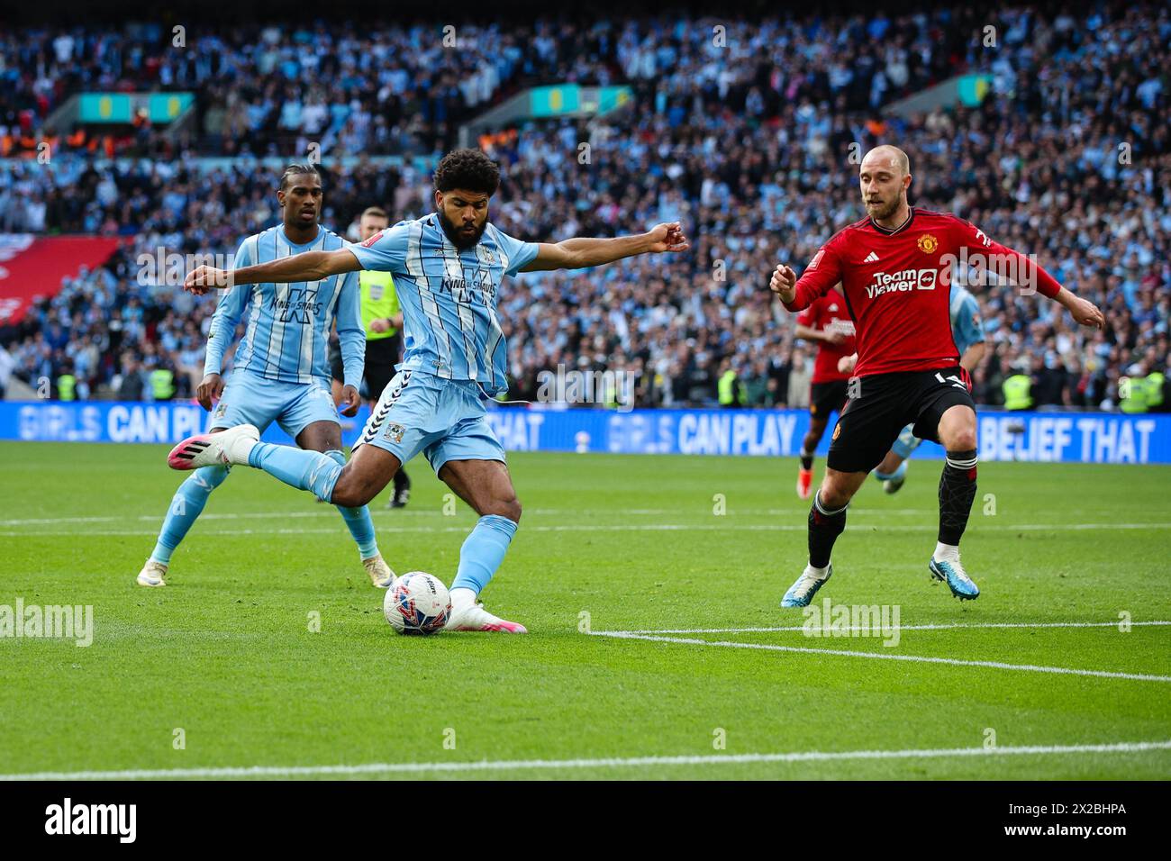 LONDON, UK - 21st Apr 2024: Ellis Simms of Coventry City shoots during ...