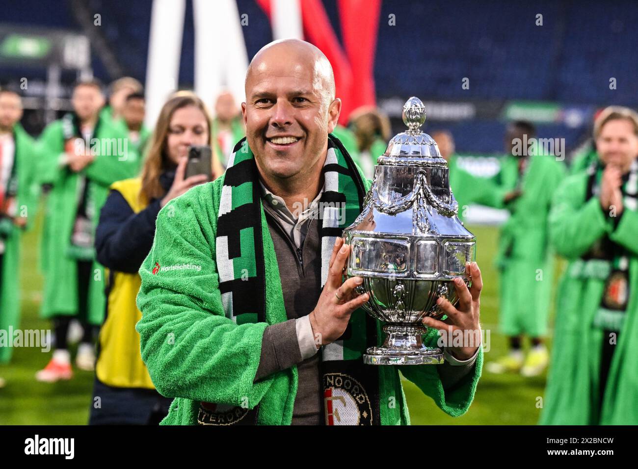 ROTTERDAM - Feyenoord coach Arne Slot with the TOTO KNVB Cup after the ...