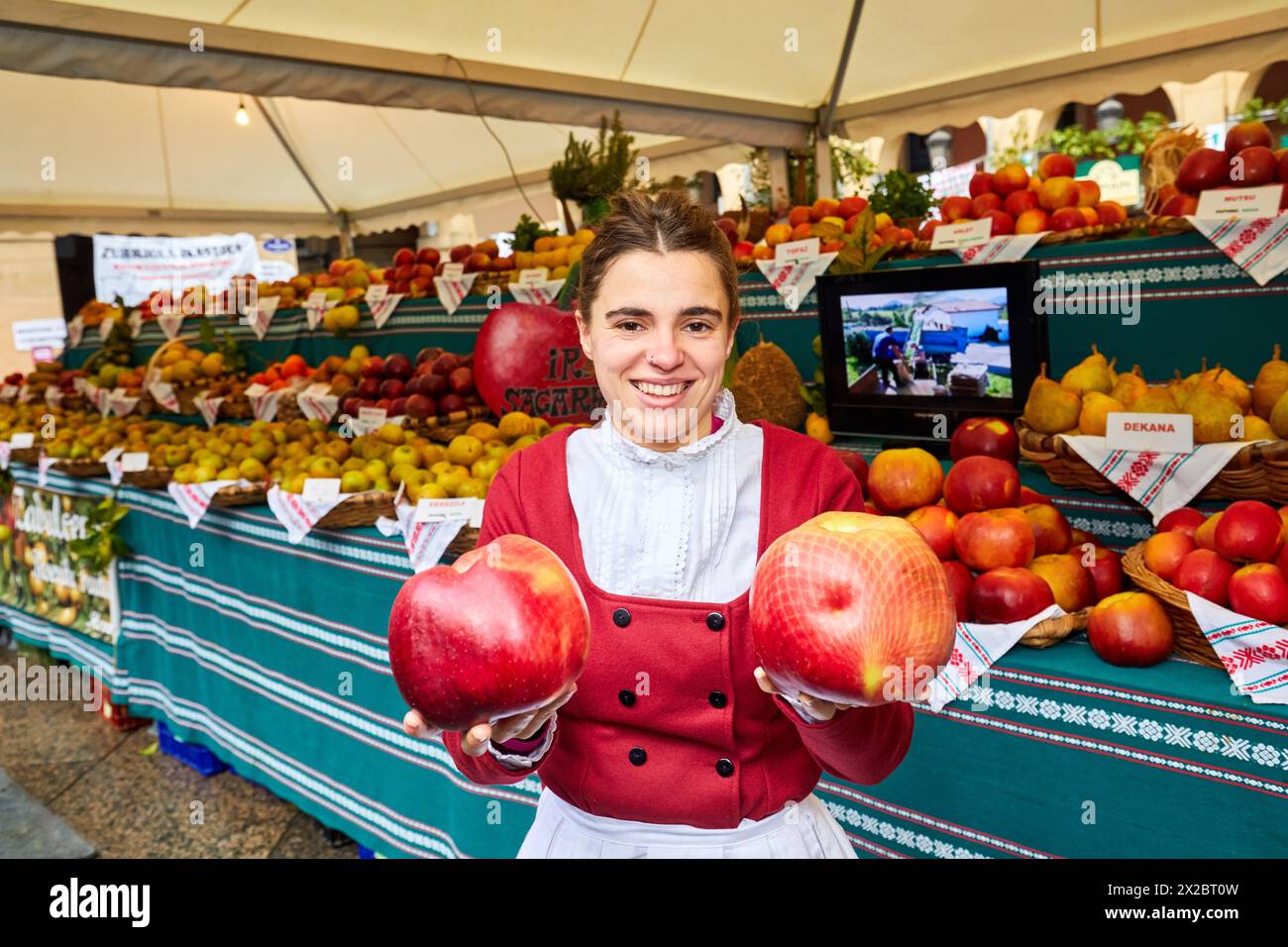 Green Vegetables and Fruits, Feria de Santo Tomás, The feast of St ...