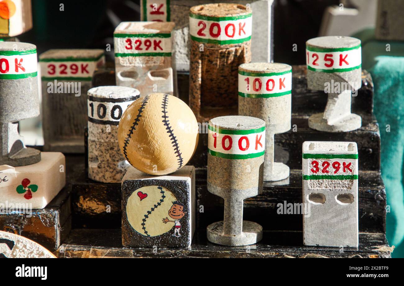 Crafts related to Basque rural sport, Handicraft, Feria de Santo Tomás ...