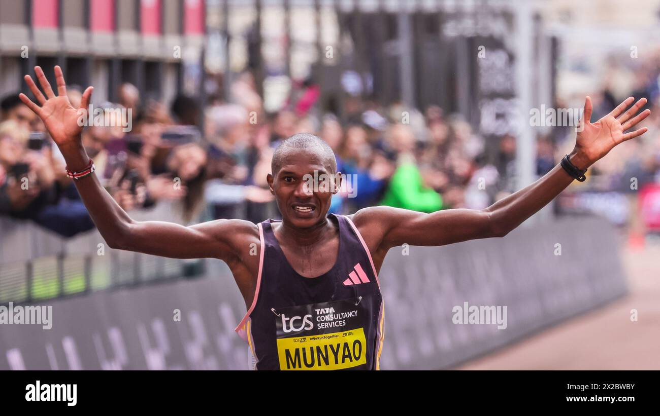 London, UK. 21st Apr, 2024. Men's race winner London, Men's race winner Alexander Mutiso Munyao ...
