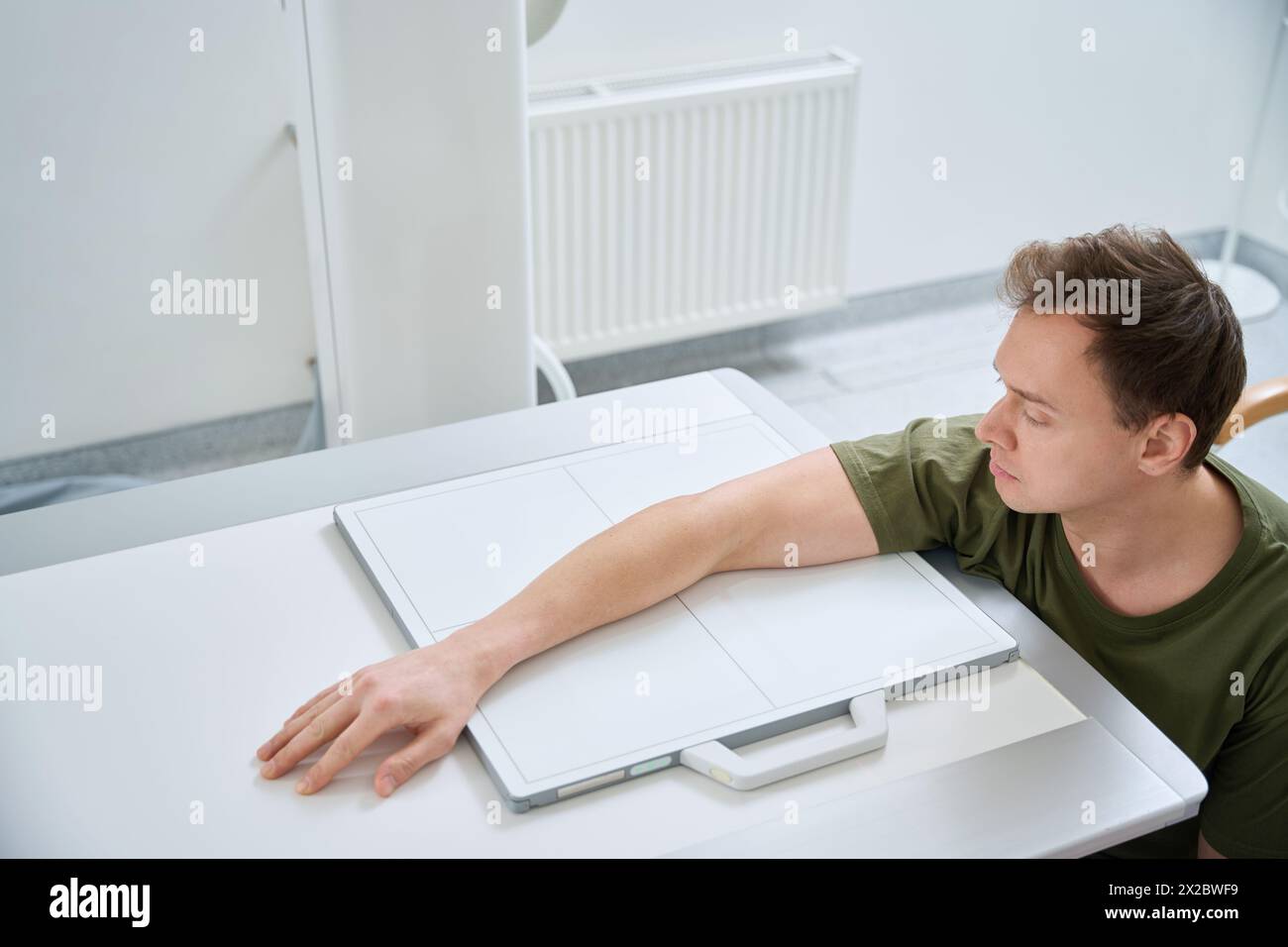 Upper arm x ray hi-res stock photography and images - Alamy