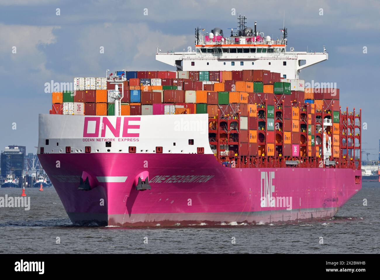Containership ONE RECOGNITION leaving the port of Hamburg completing it ...