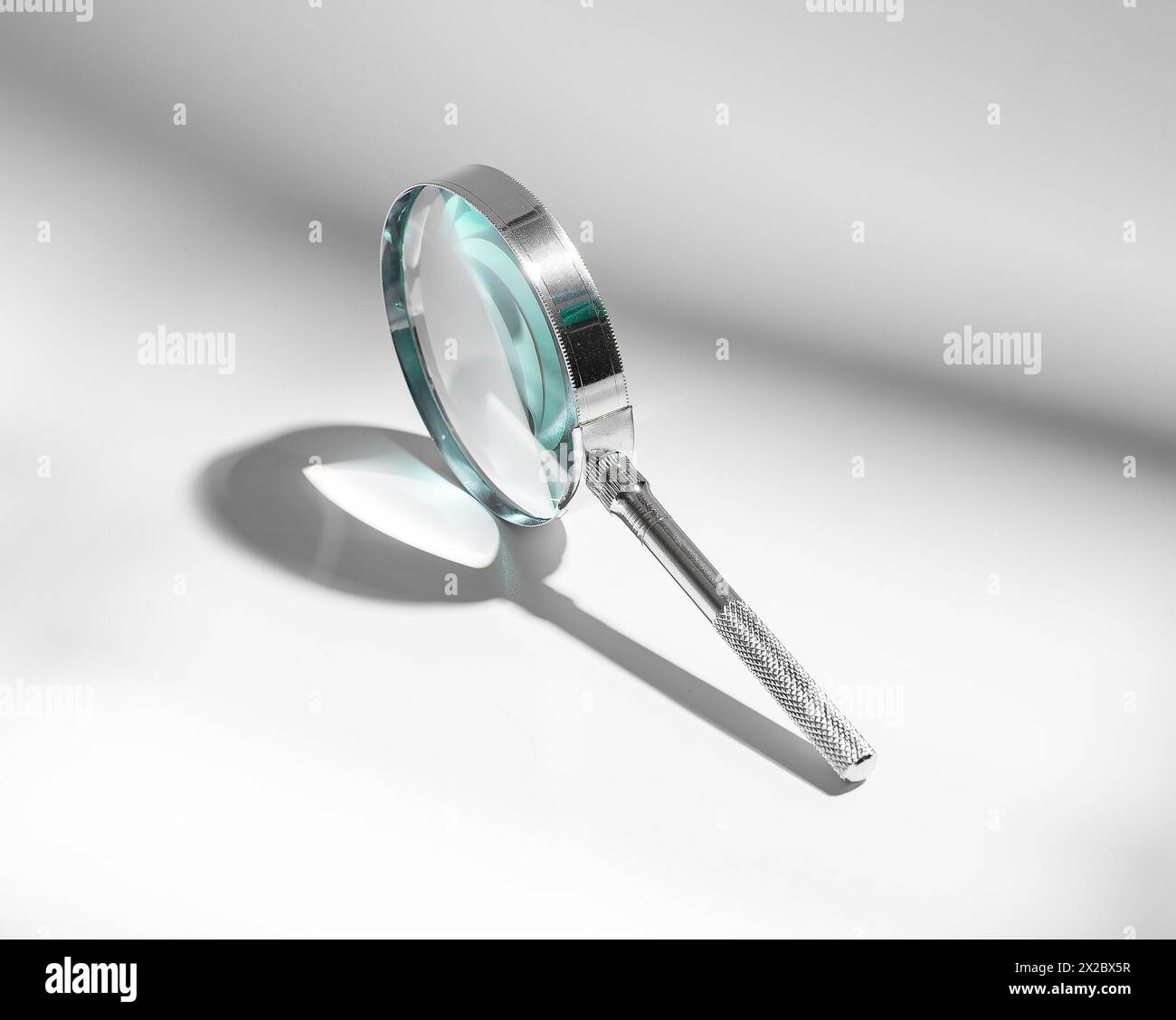 Glass magnifier lens, search background. Zoom in on concept science ...