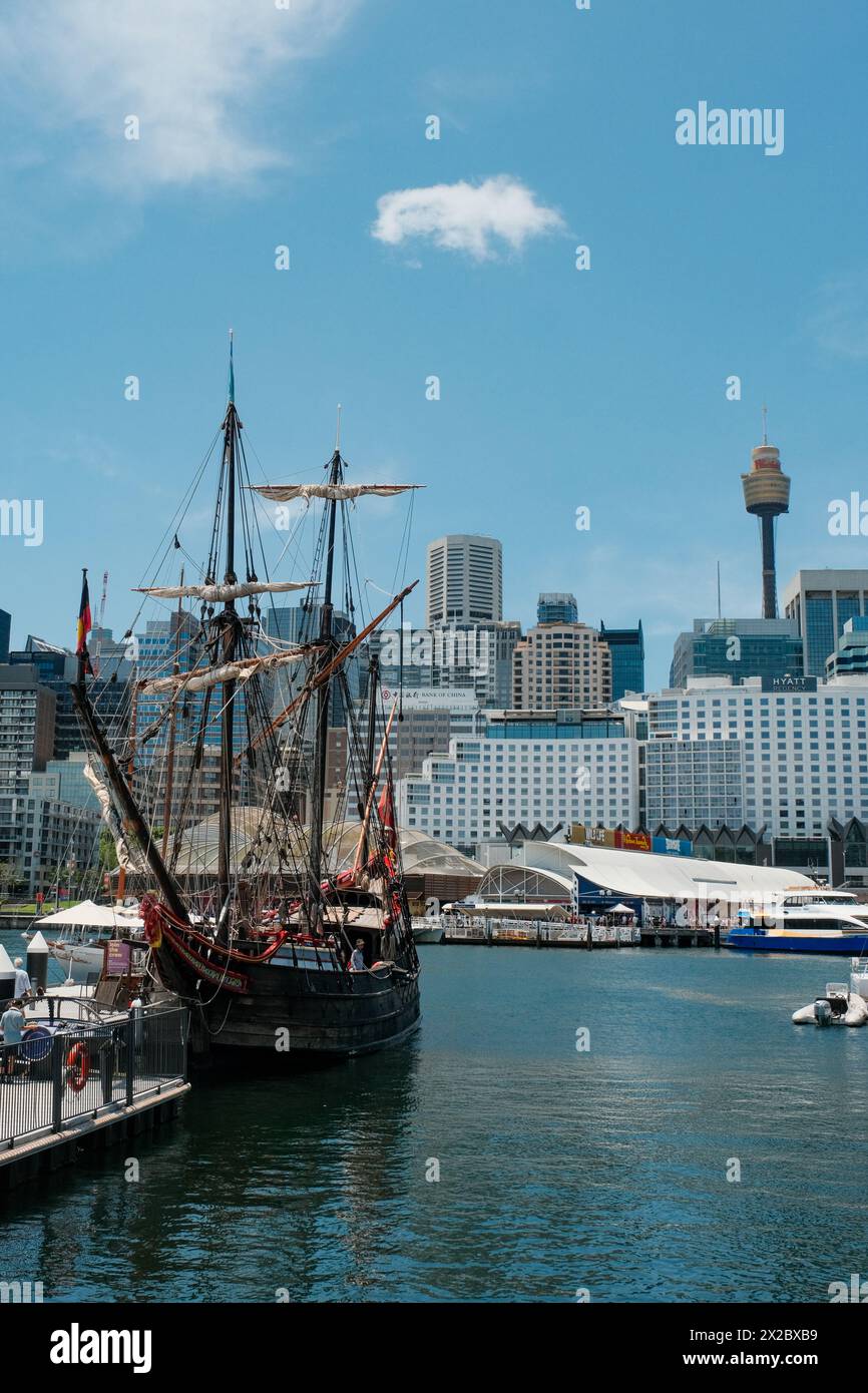 Historic ship gracefully docked hi-res stock photography and images - Alamy