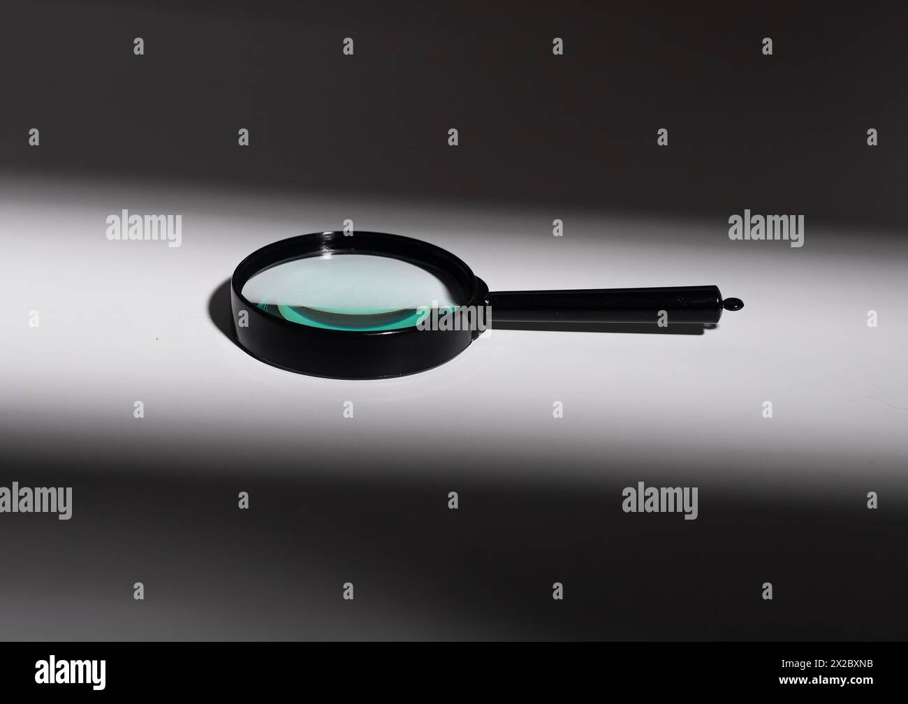 Clue analysis hi-res stock photography and images - Alamy