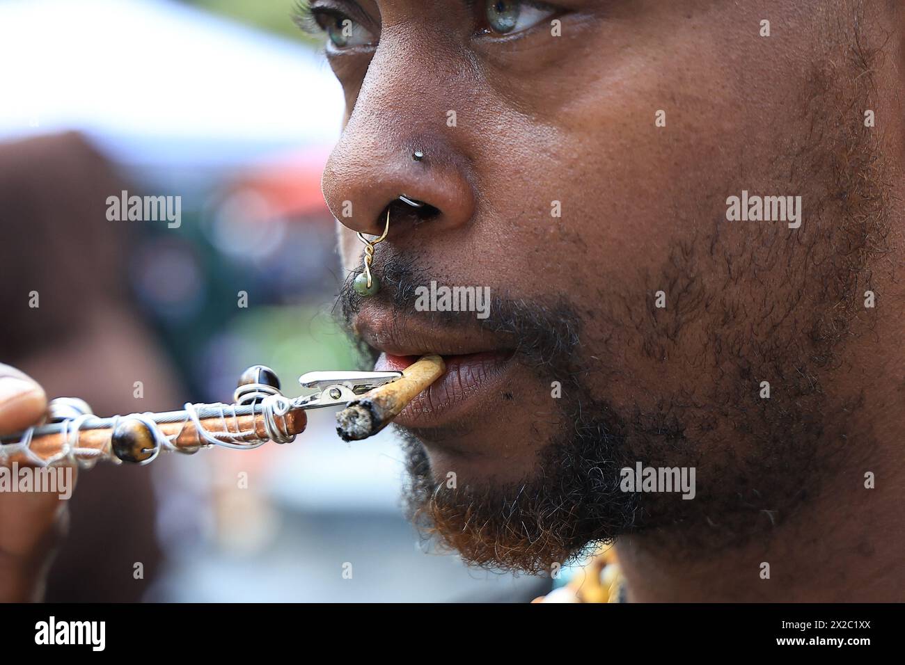 Roach pipe hi-res stock photography and images - Alamy
