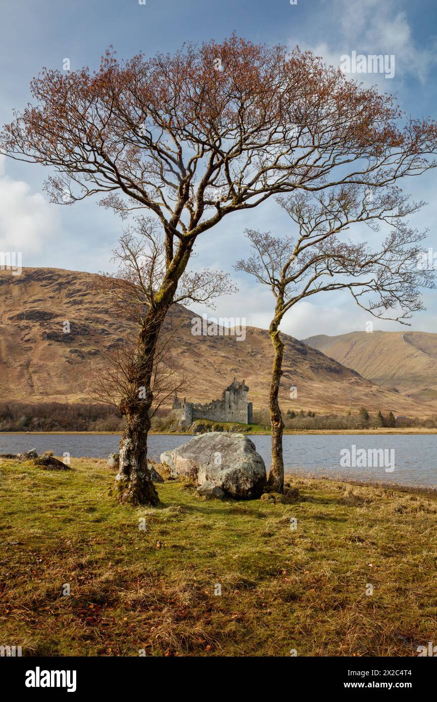 Loch Awe with Kilchurn castle in the distance. Argyll and Bute ...