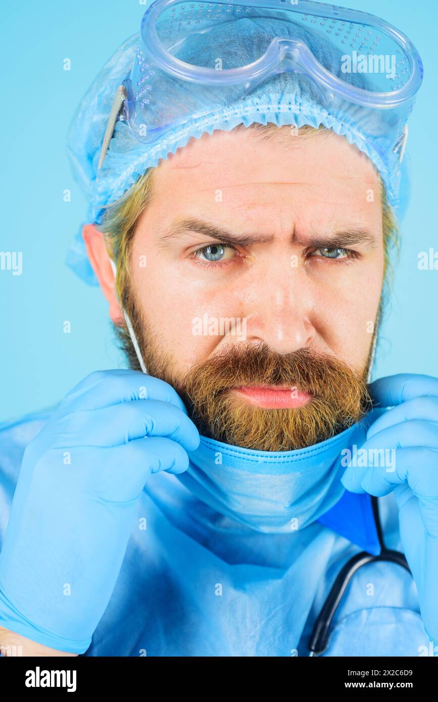 Goggles and surgical gloves hi-res stock photography and images - Alamy