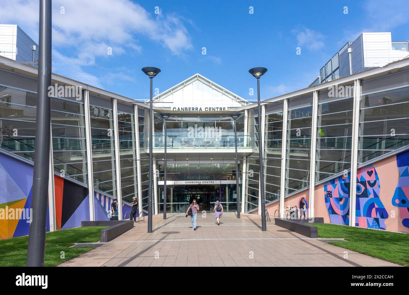 Central entrance shopping shops malls centres canberra centre sh hi-res stock photography and ...