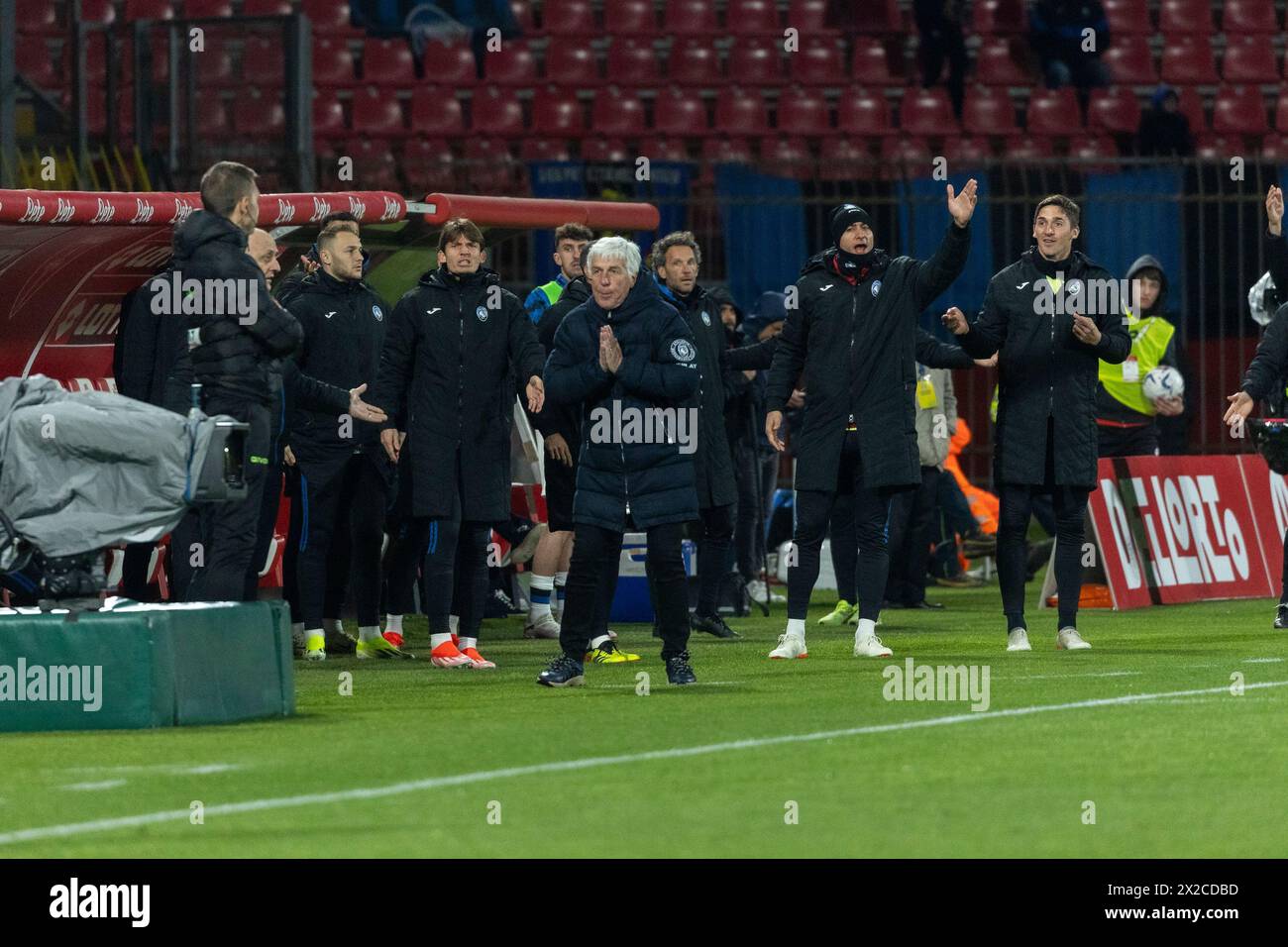 Gian piero gasperini referee hi-res stock photography and images - Alamy