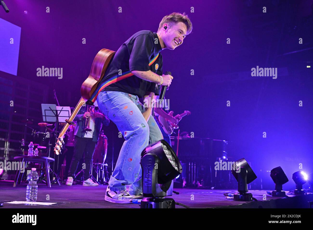 Italian singer Music Concert - Alfa - Alfa - Non so chi ha creato il ...