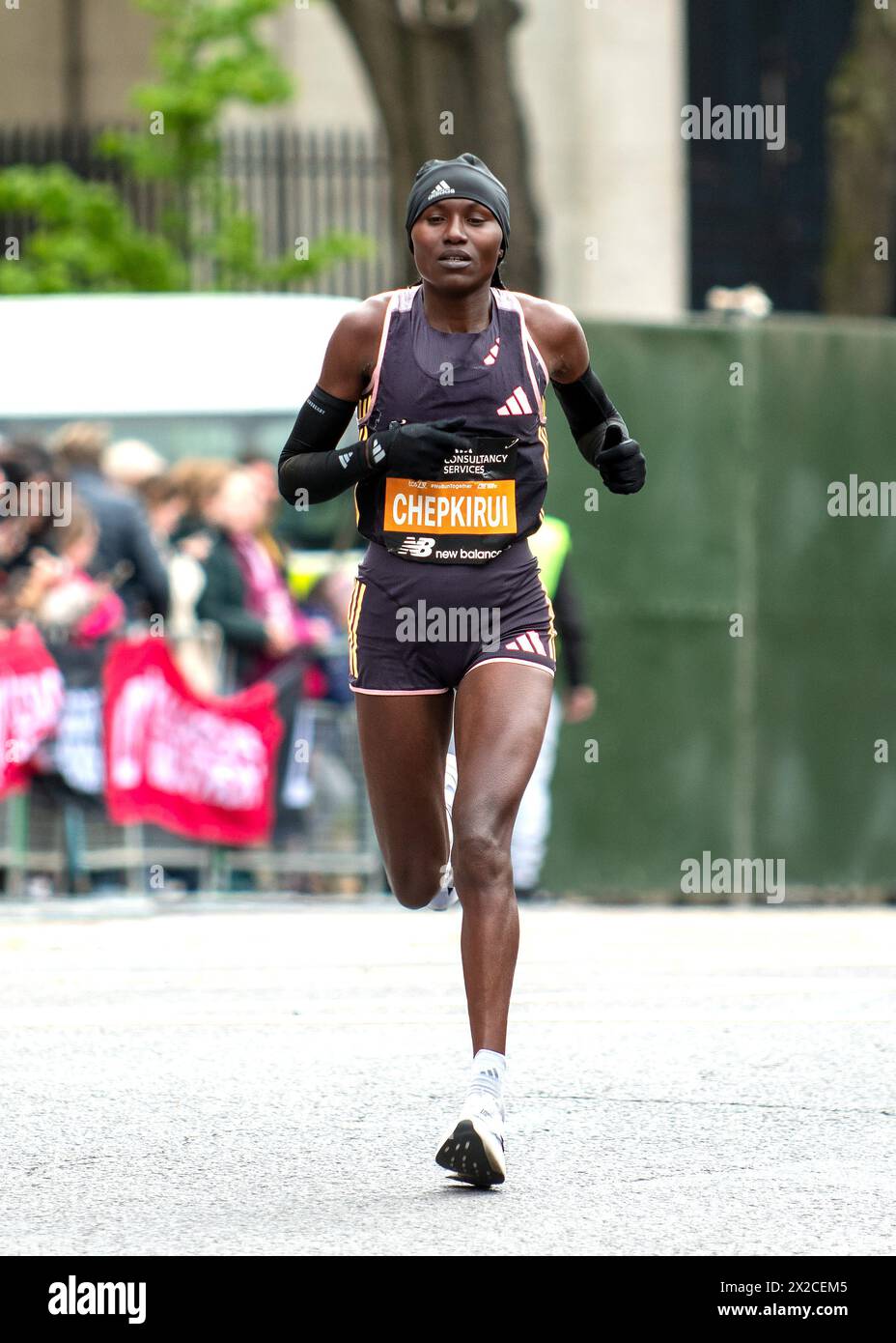 2024 london marathon mark dunn hi-res stock photography and images - Alamy