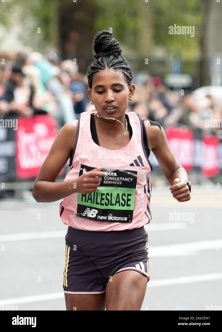 2024 london marathon mark dunn hi-res stock photography and images - Alamy
