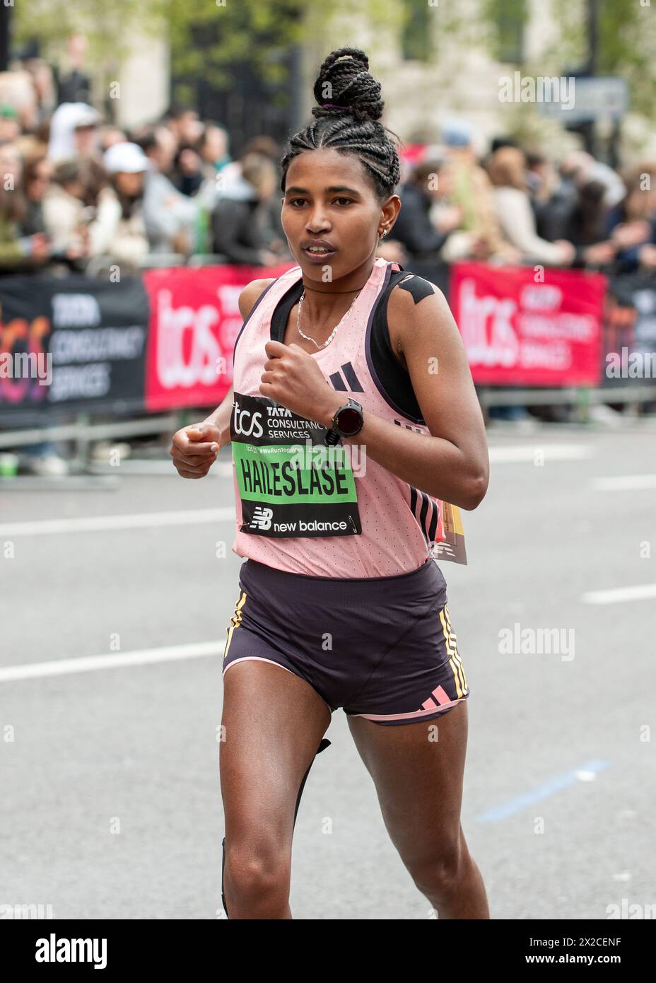 2024 london marathon mark dunn hi-res stock photography and images - Alamy