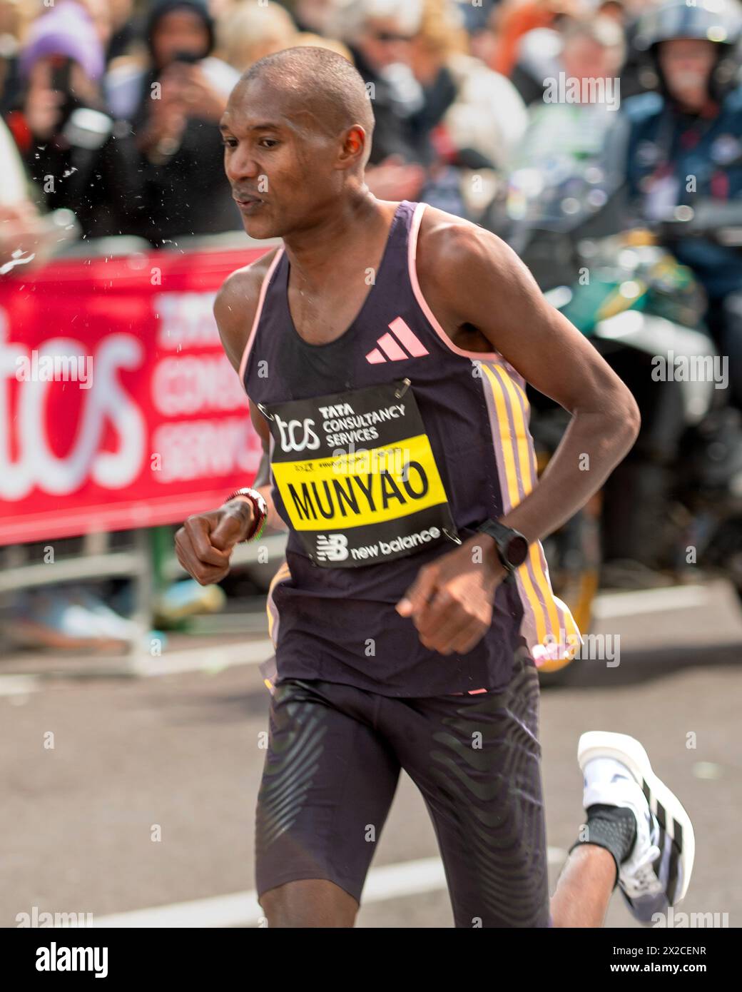 London, UK. 21st April 2024, London, UK. Event: 2024 London Marathon. Caption: Leading Elite Men ...