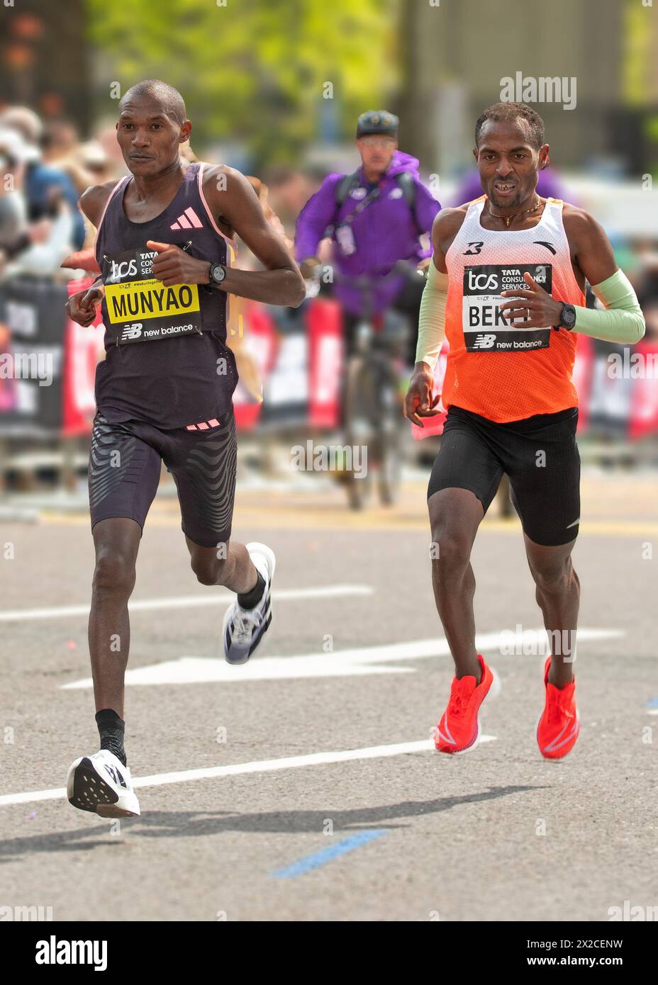 Kenenisa bekele racing hi-res stock photography and images - Alamy