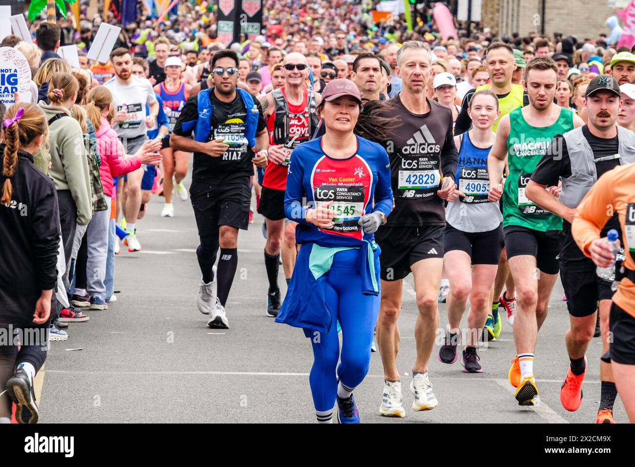 London Marathon 2024: Spectators line the road in support of runners as ...
