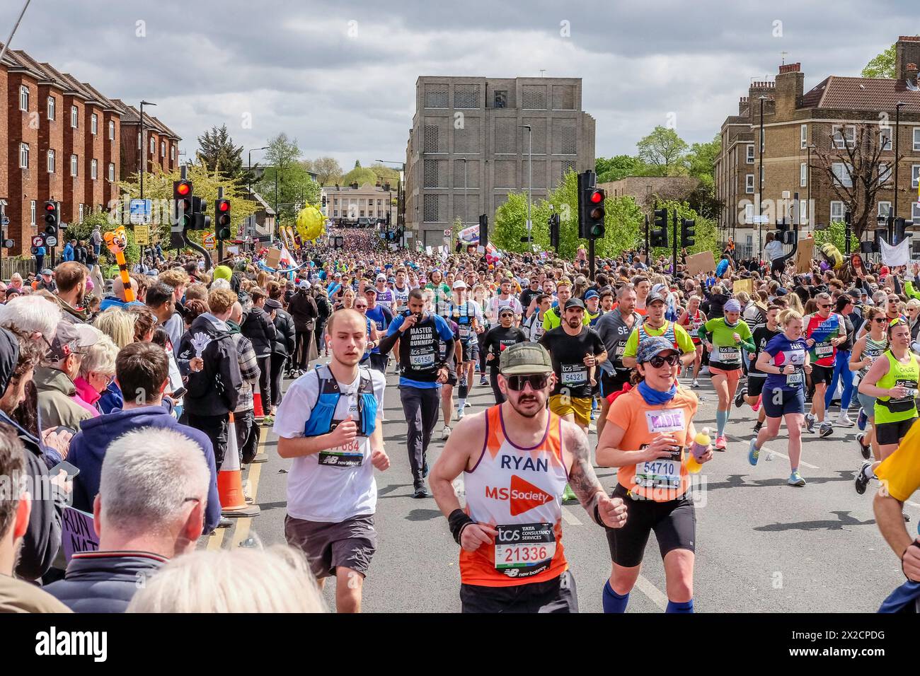 London Marathon 2024: Spectators line the road in support of runners as ...