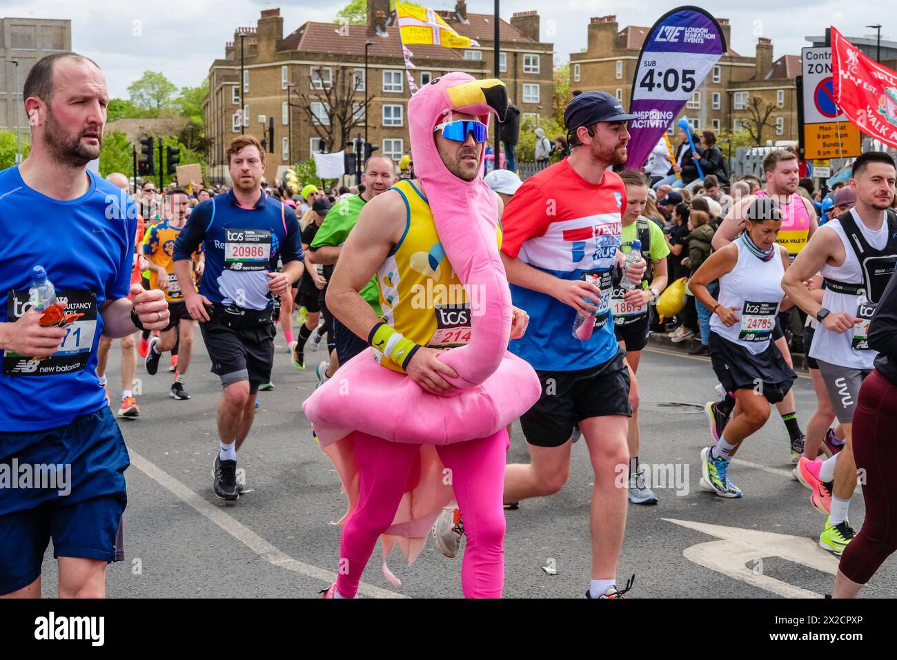 London Marathon 2024: Runner in Flamingo fancy dress costume Stock ...