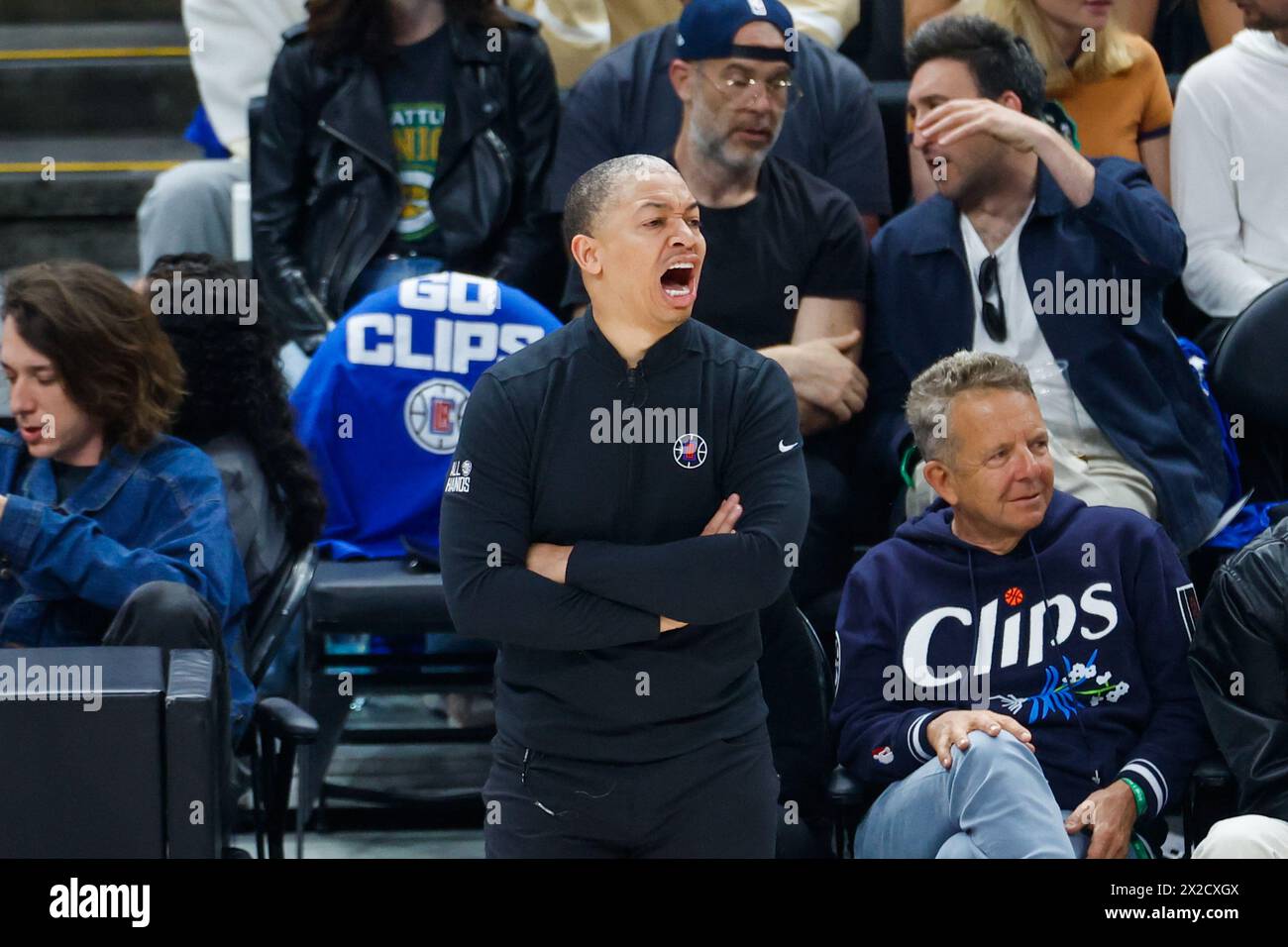 Los Angeles, United States. 21st Apr, 2024. Los Angeles Clippers head ...