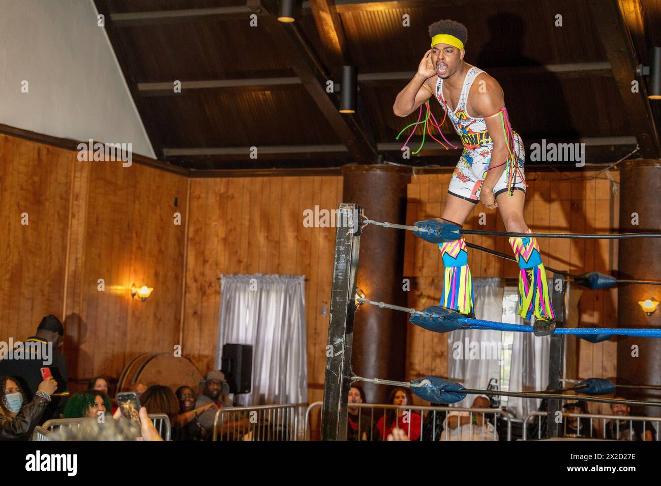 American ring announcer hi-res stock photography and images - Alamy