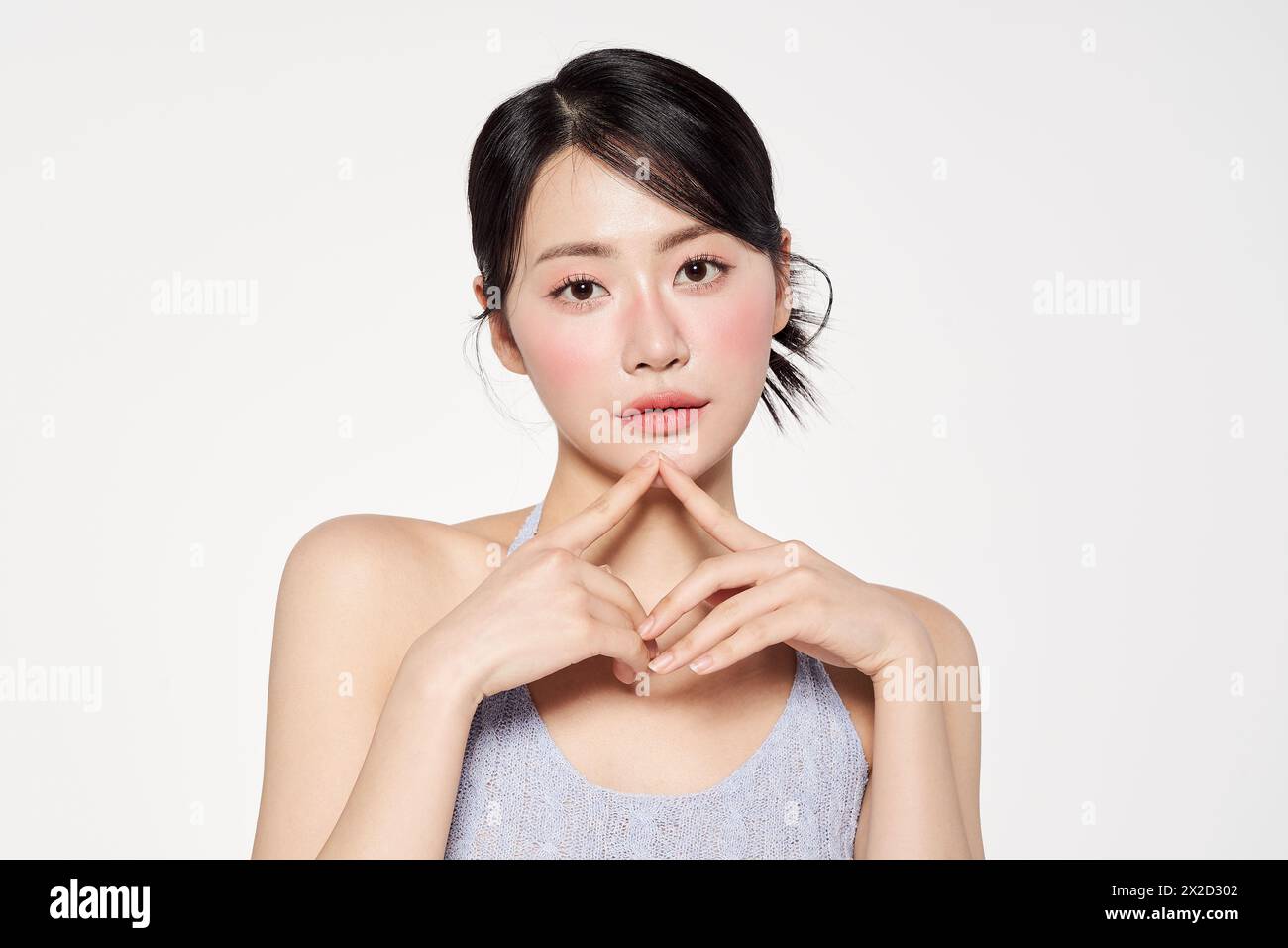 Asian woman posing with summer cool tone makeup Stock Photo - Alamy