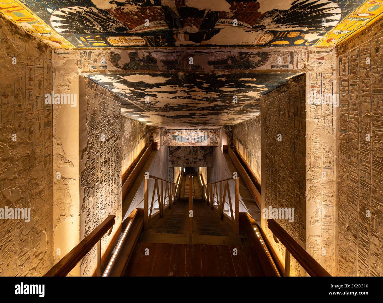 Ceiling in tomb of seti i hi-res stock photography and images - Alamy