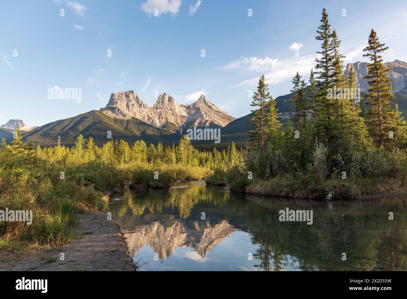 Incredible view of Three Sisters in Canada, Banff National Park with ...