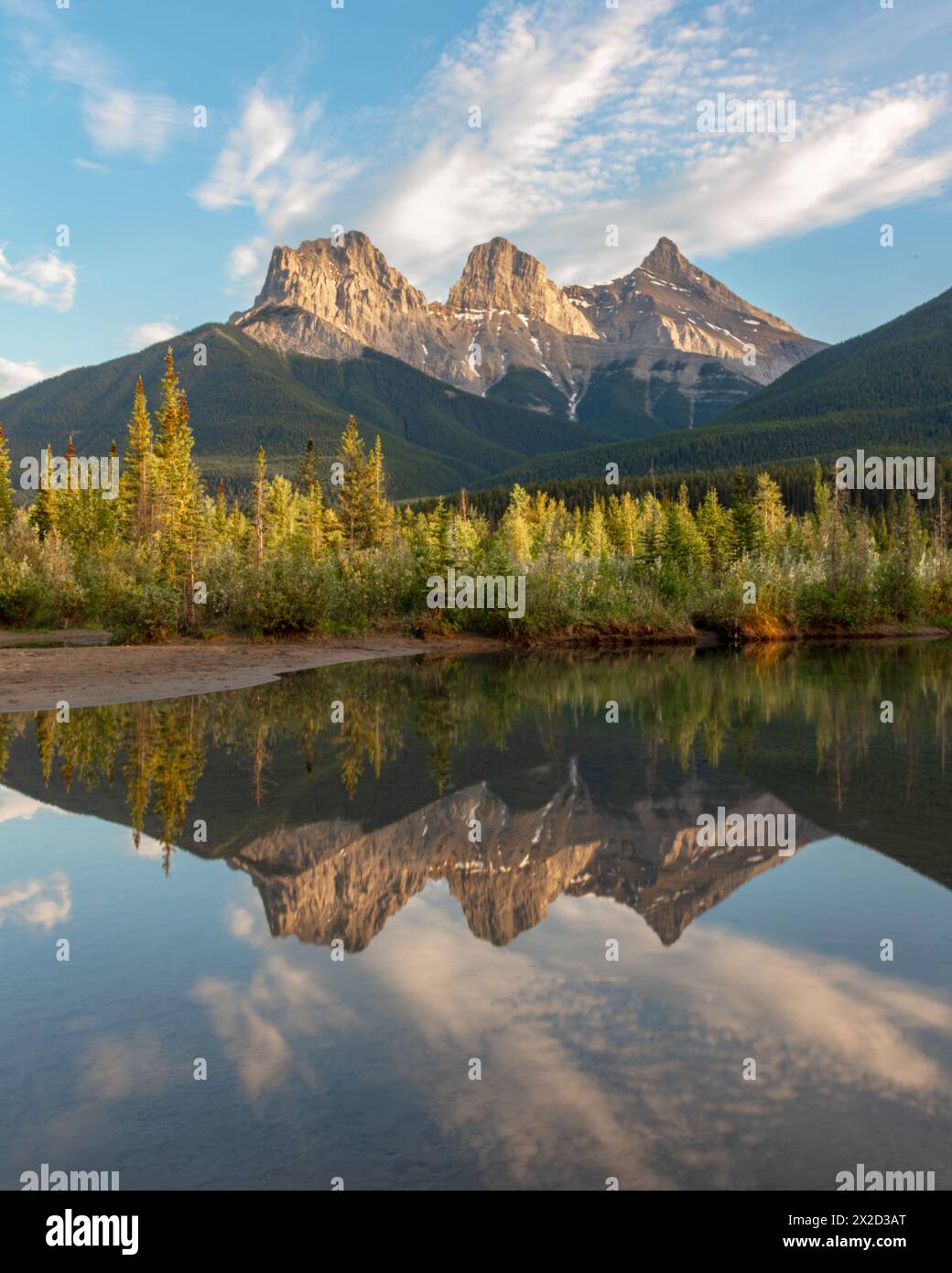 Incredible view of Three Sisters in Canada, Banff National Park with ...