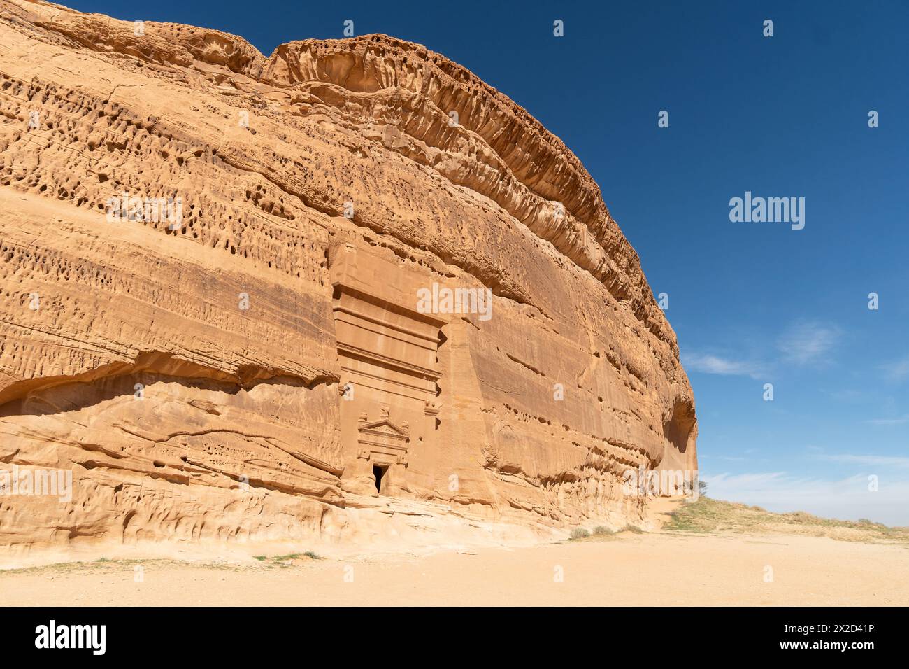 Al Ula, Saudi Arabia: The amous tombs of the Nabatean civilization, Al ...