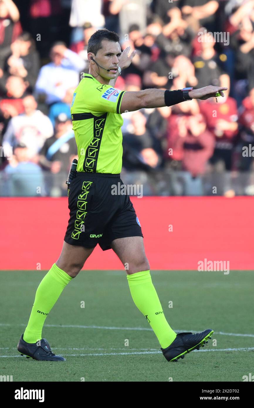 Salerno, Italy. 21st Apr, 2024. Matteo Marchetti the referee gestures ...